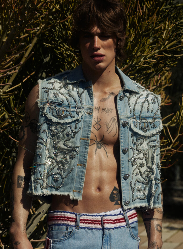 Vinnie Hacker for V Magazine May 2024Male Models | Celebrities | Pop Culture | Poison Paradise